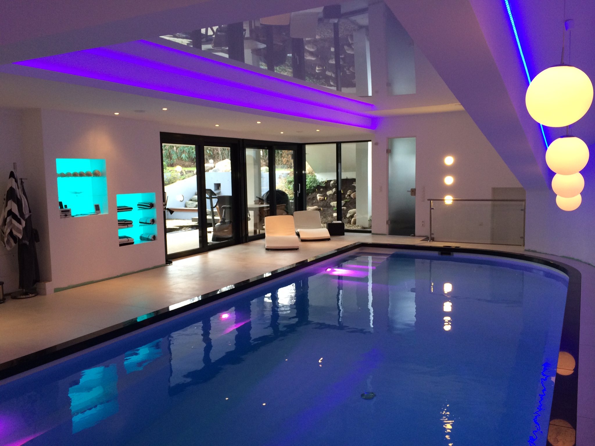 Indoor-Pool-Installationen für Berlin & Brandenburg